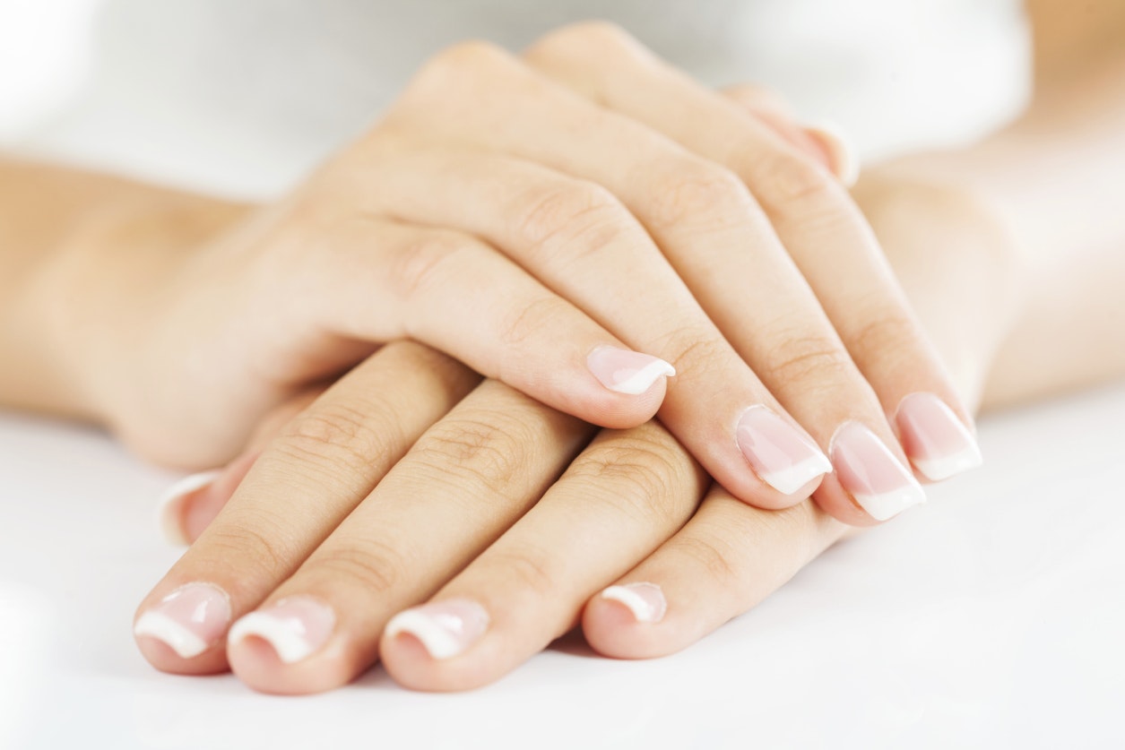 Negler | Slik gir du neglene riktig pleie! | tara.no