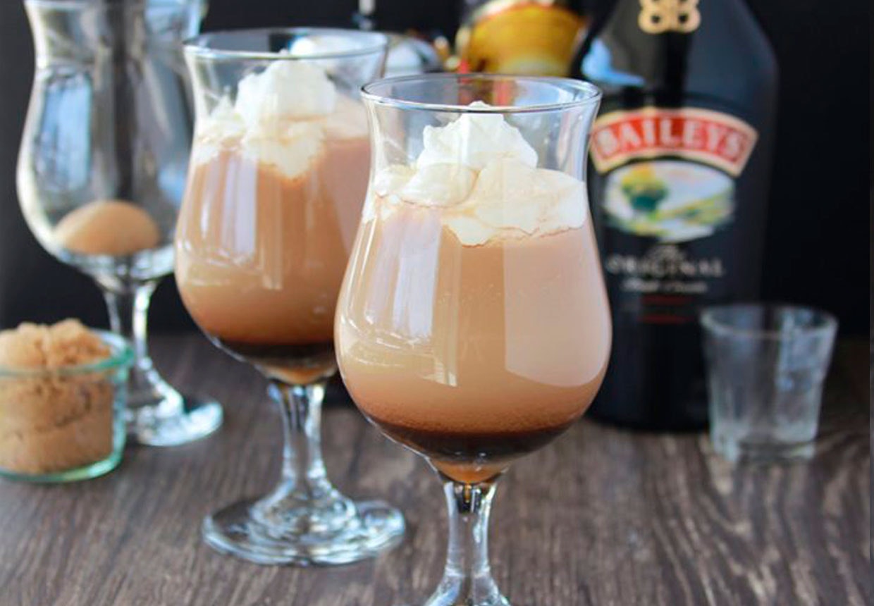 Opskrift | Irish Coffee med Kahlua og Baileys | woman.dk