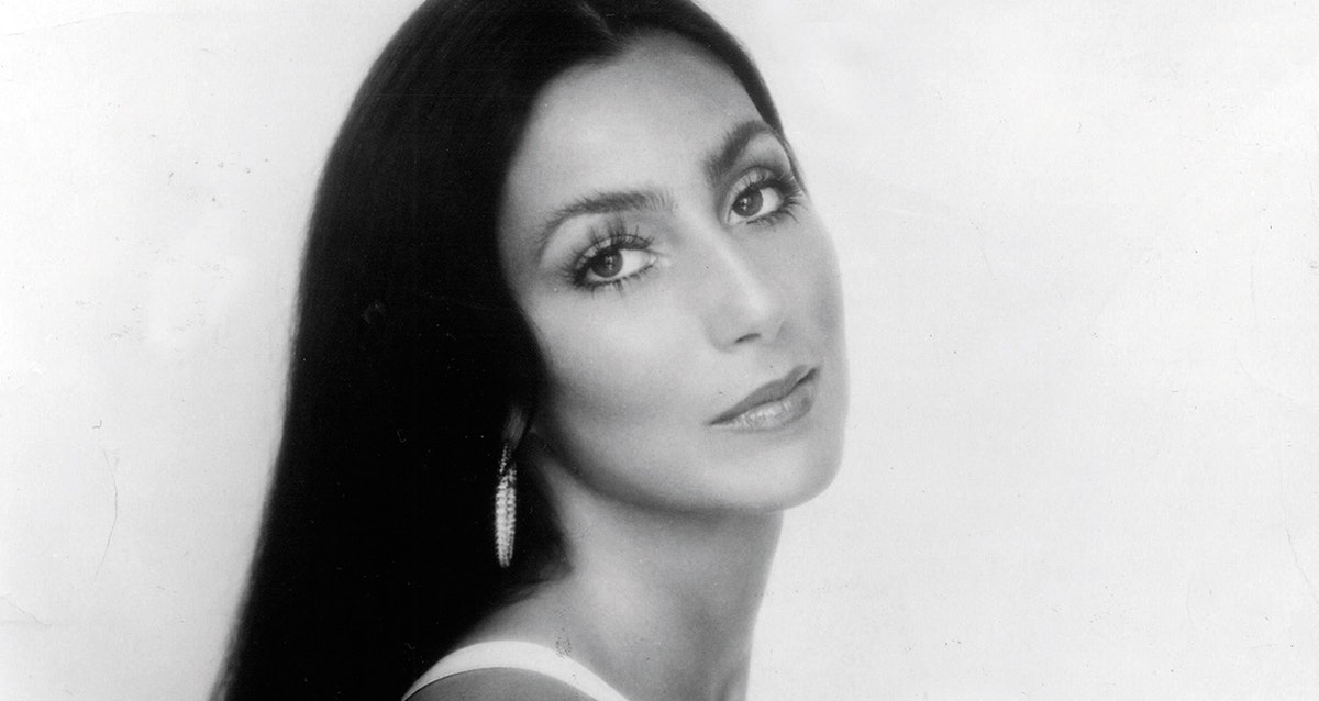 Cher fylder 75 år: Her er hendes 6 mest ikoniske outfits | woman.dk