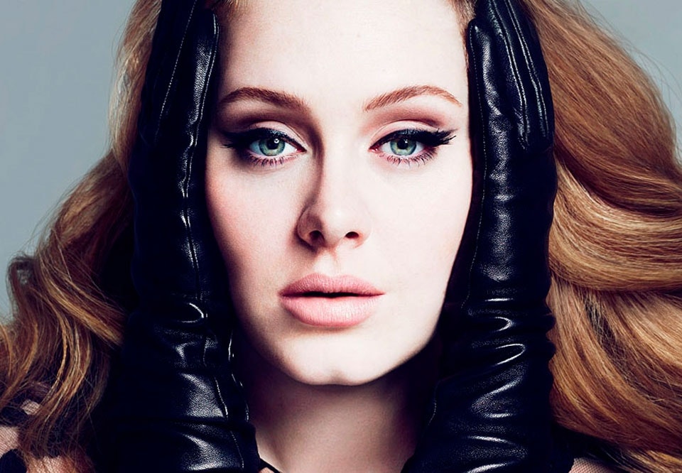 Adele slår alle rekorder med 25 og Hello | woman.dk