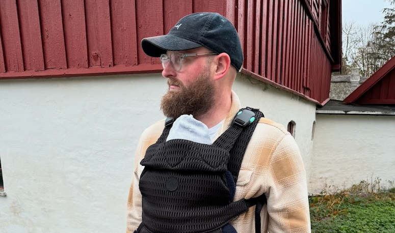 Casper får det samme spørgsmål igen og igen, når han fortæller, at han ...