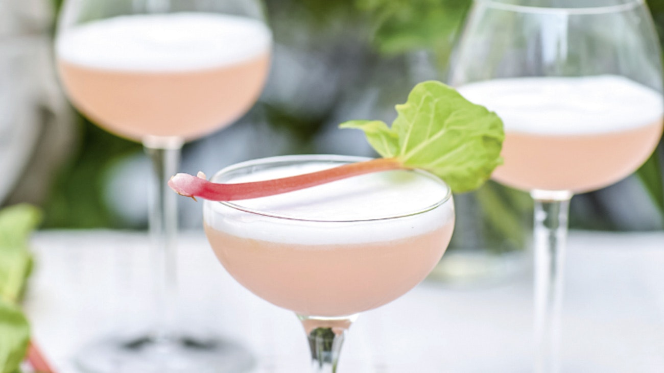 Rabarberdrink | Sød og frisk drink med rabarber | woman.dk